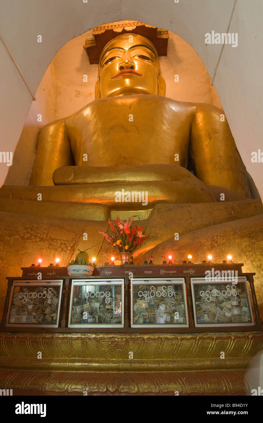 Manuha Temple Buddha Statue Bagan Stock Photo - Alamy