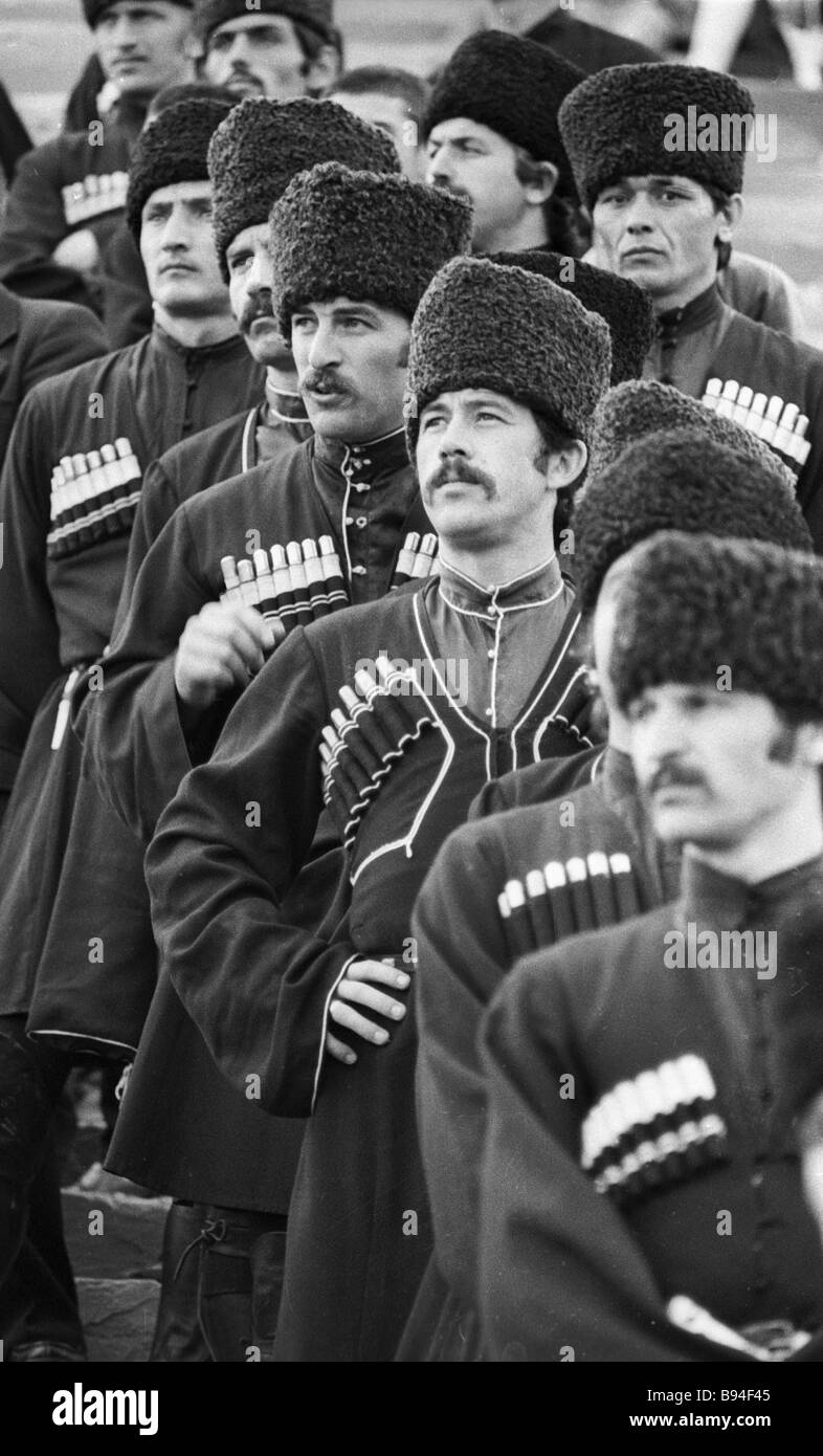 The Mingi Tau dance company members before a performance Stock Photo ...