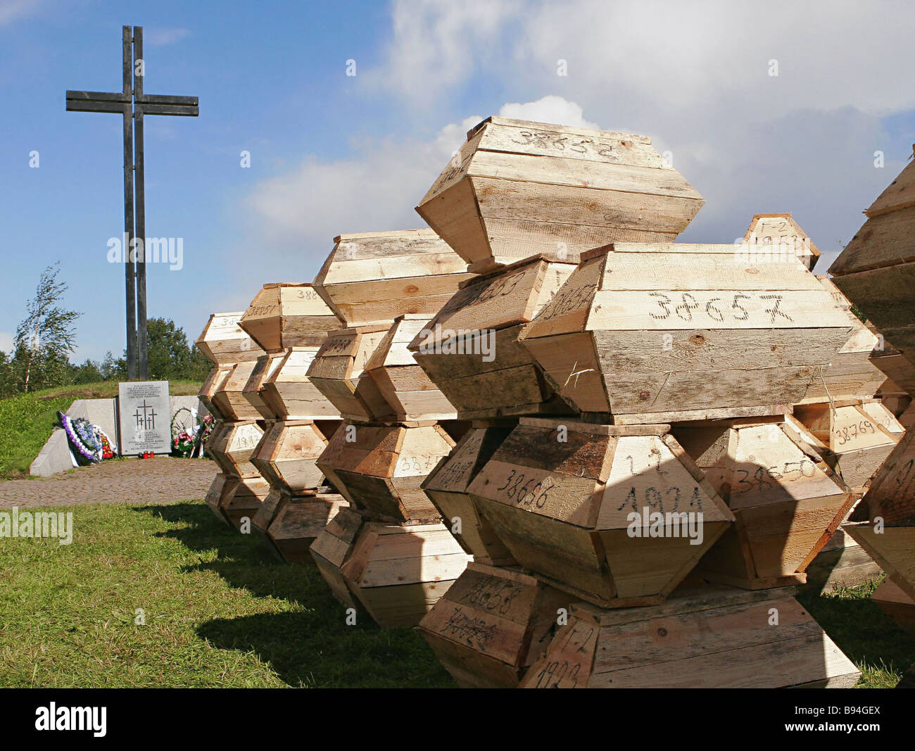 The reburial of German soldiers remains at a German memorial cemetery ...