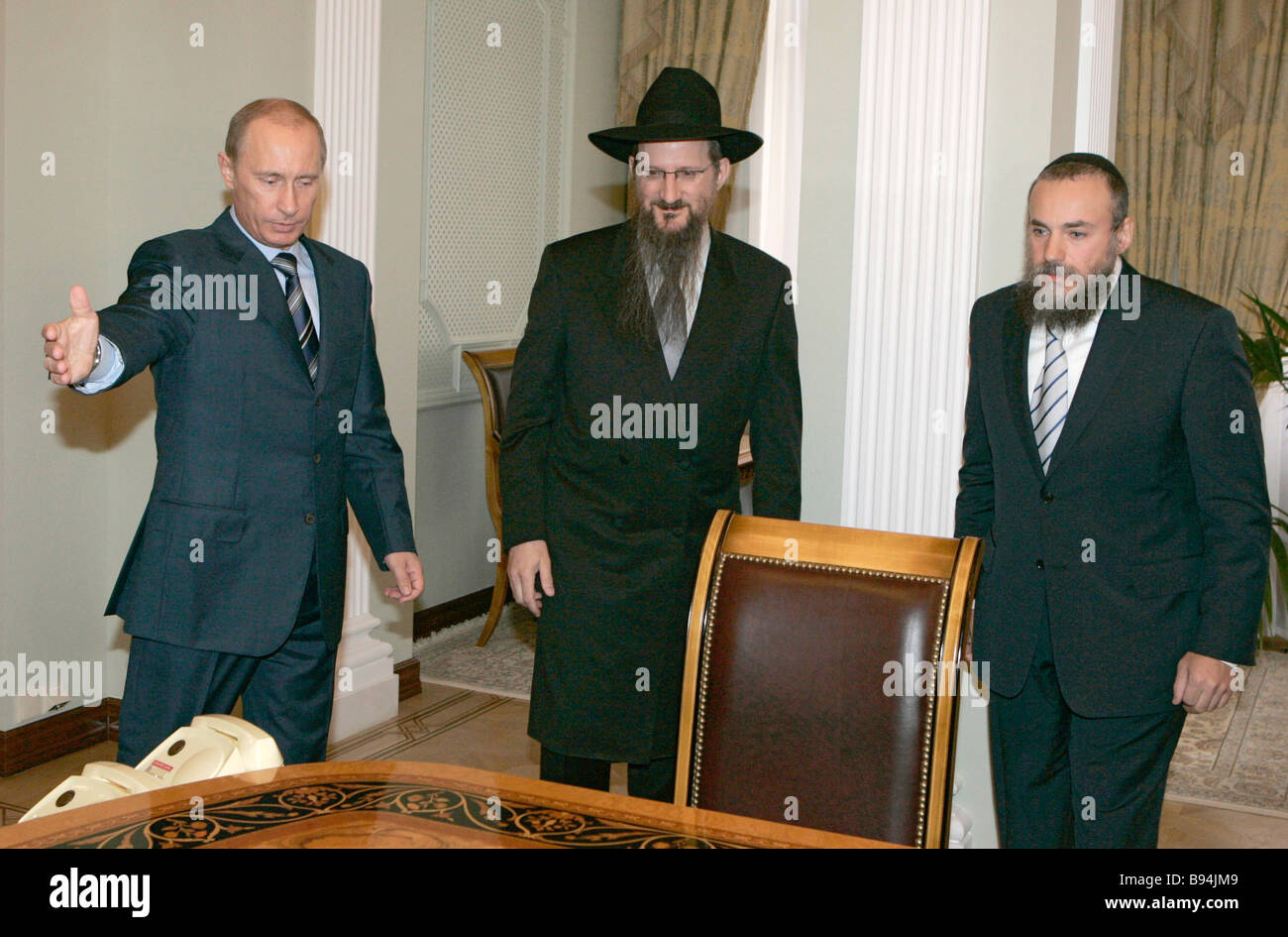 Left to right Russian President Vladimir Putin Russia s Chief Rabbi ...