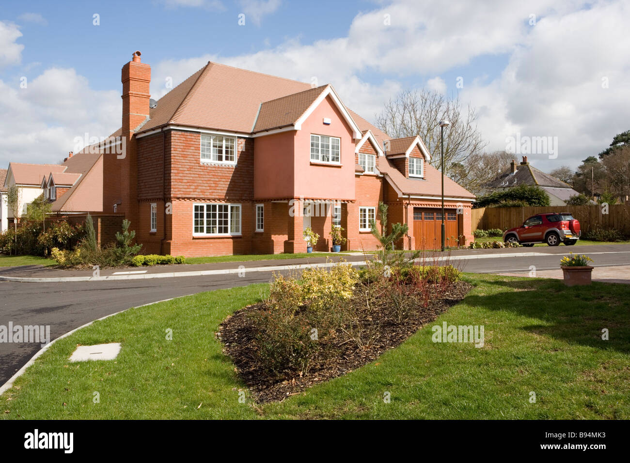 Detached English House High Resolution Stock Photography and Images - Alamy