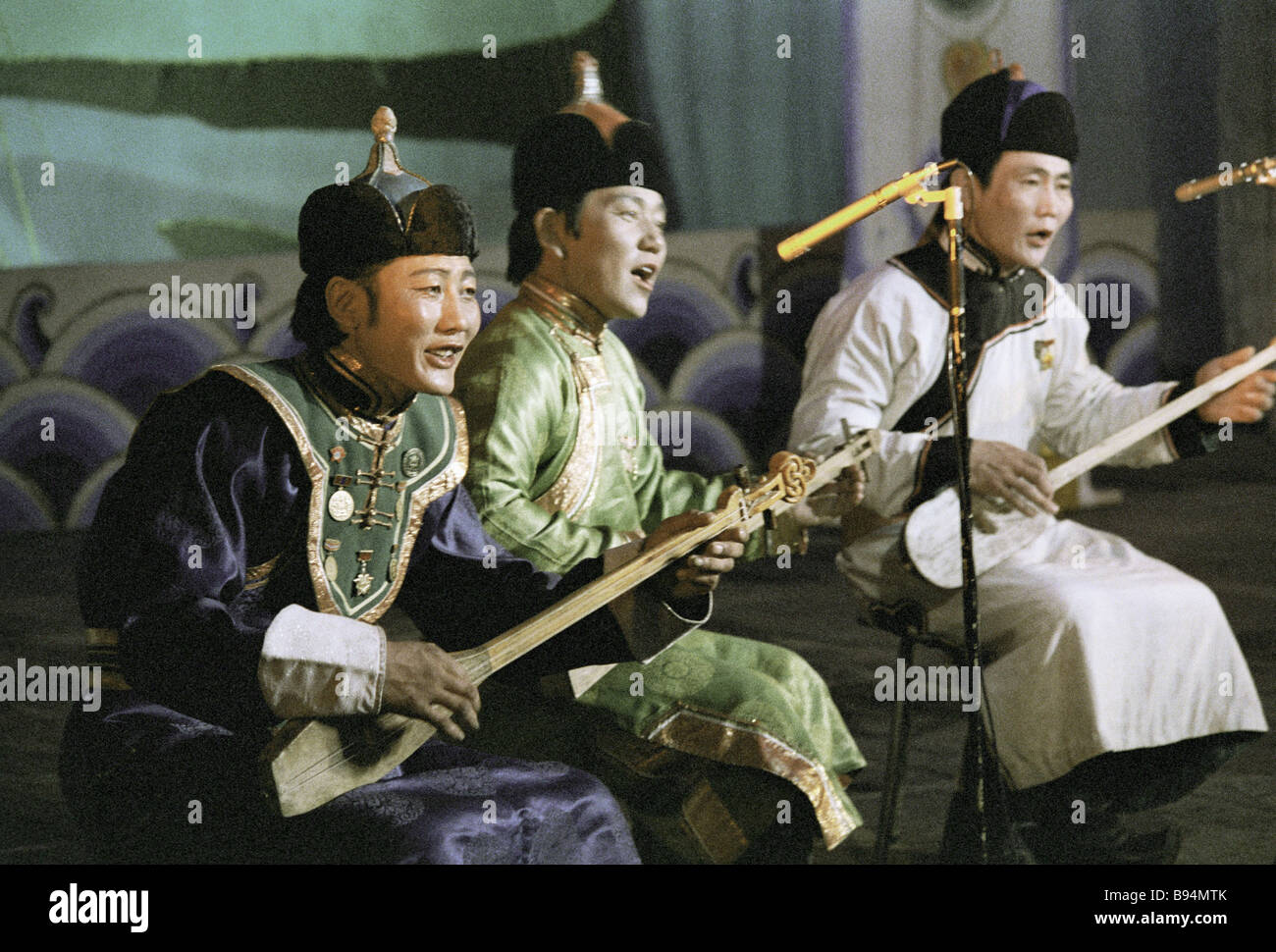 Throat singers performing Stock Photo - Alamy
