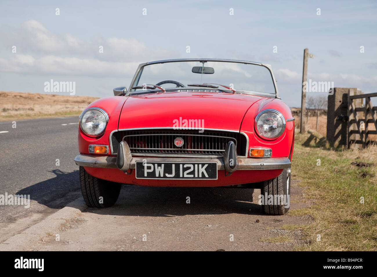 Mg open top hi-res stock photography and images - Alamy