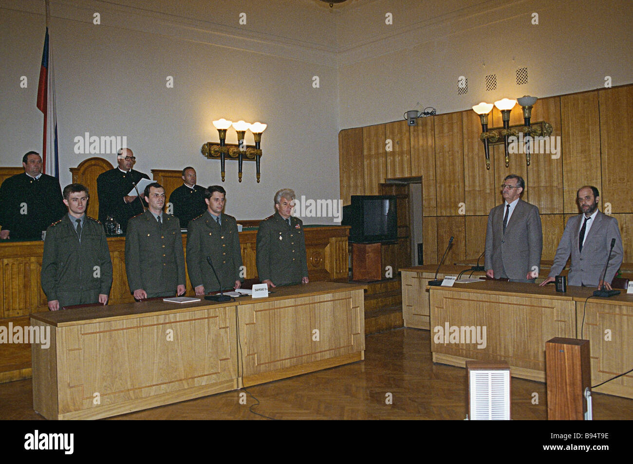 The military tribunal announces the acquittal of General Valentin ...