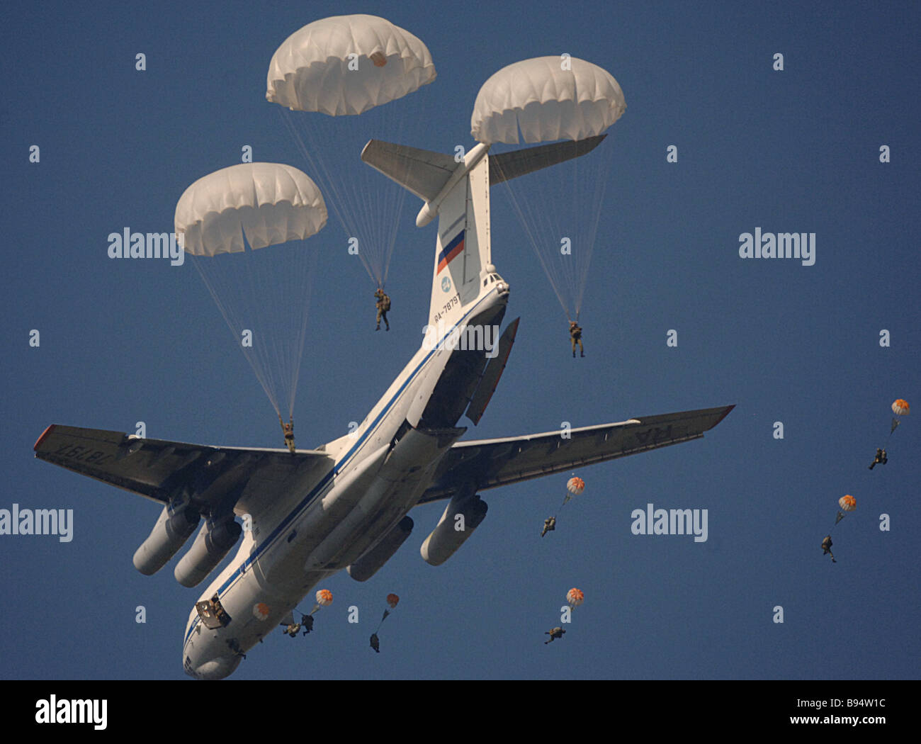 The 31st Detached Airborne Brigade of the Guards has a command and ...
