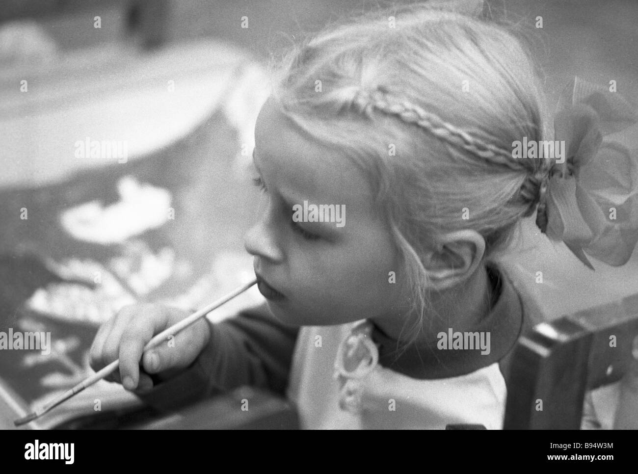 A drawing lesson at school Stock Photo - Alamy