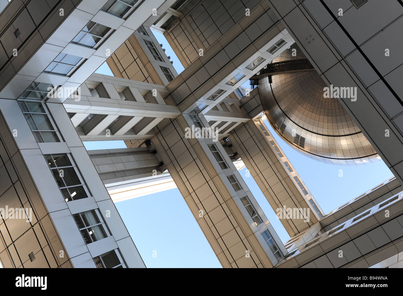 futuristic architectural design of the Fuji Television centre, Japan ...