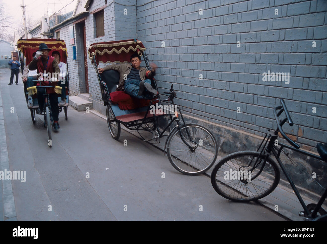Rickshaws in an old Beijing neighborhood Stock Photo - Alamy
