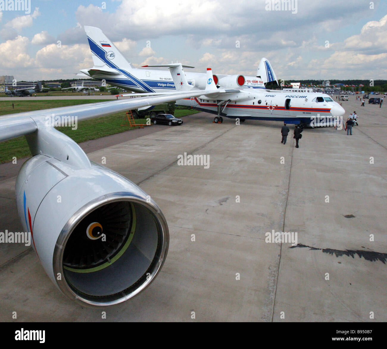 At the MAKS 2005 international aerospace show Stock Photo - Alamy