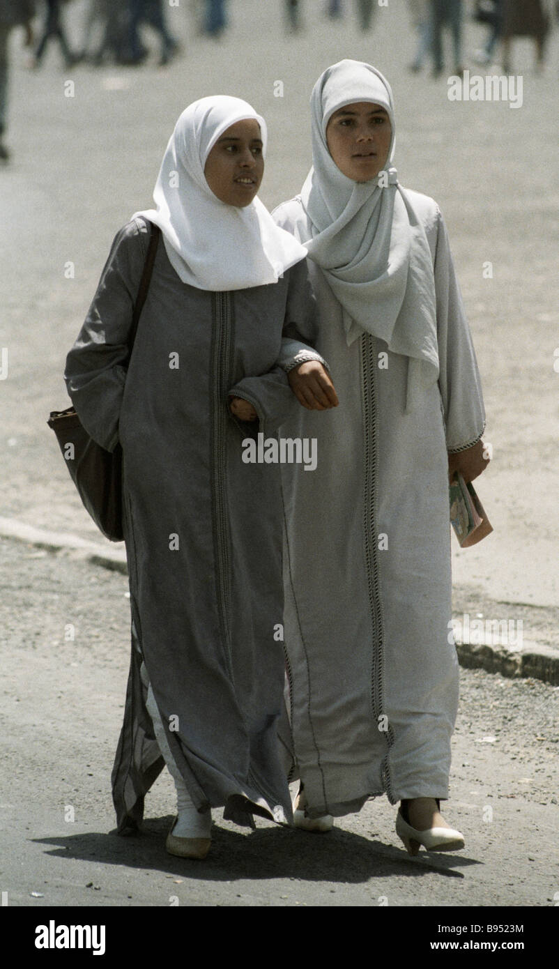 Ethnically clad women in Meknes street Stock Photo - Alamy