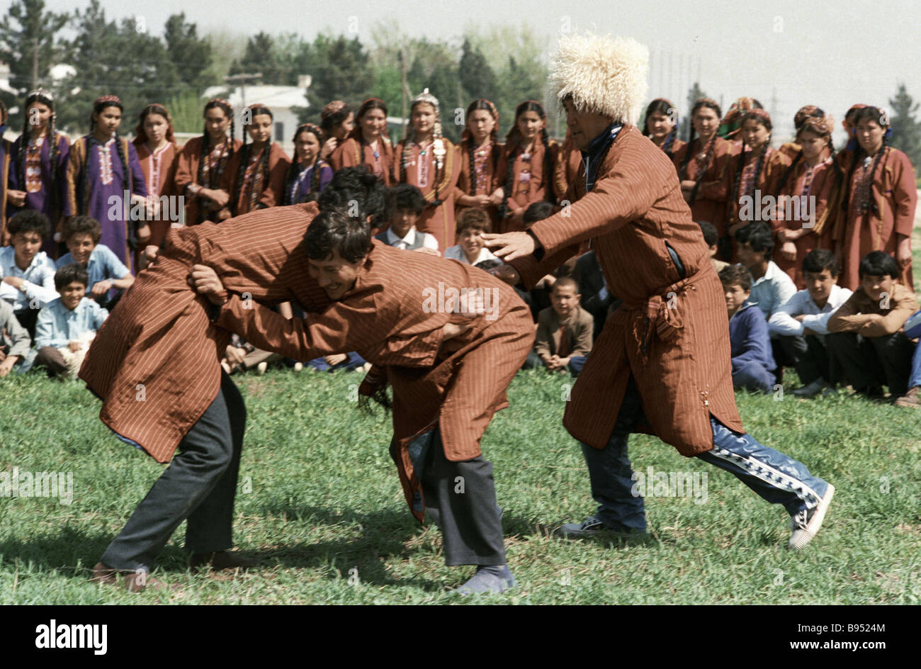 Kuresh folk wrestlers at a Turkmen festival Stock Photo - Alamy
