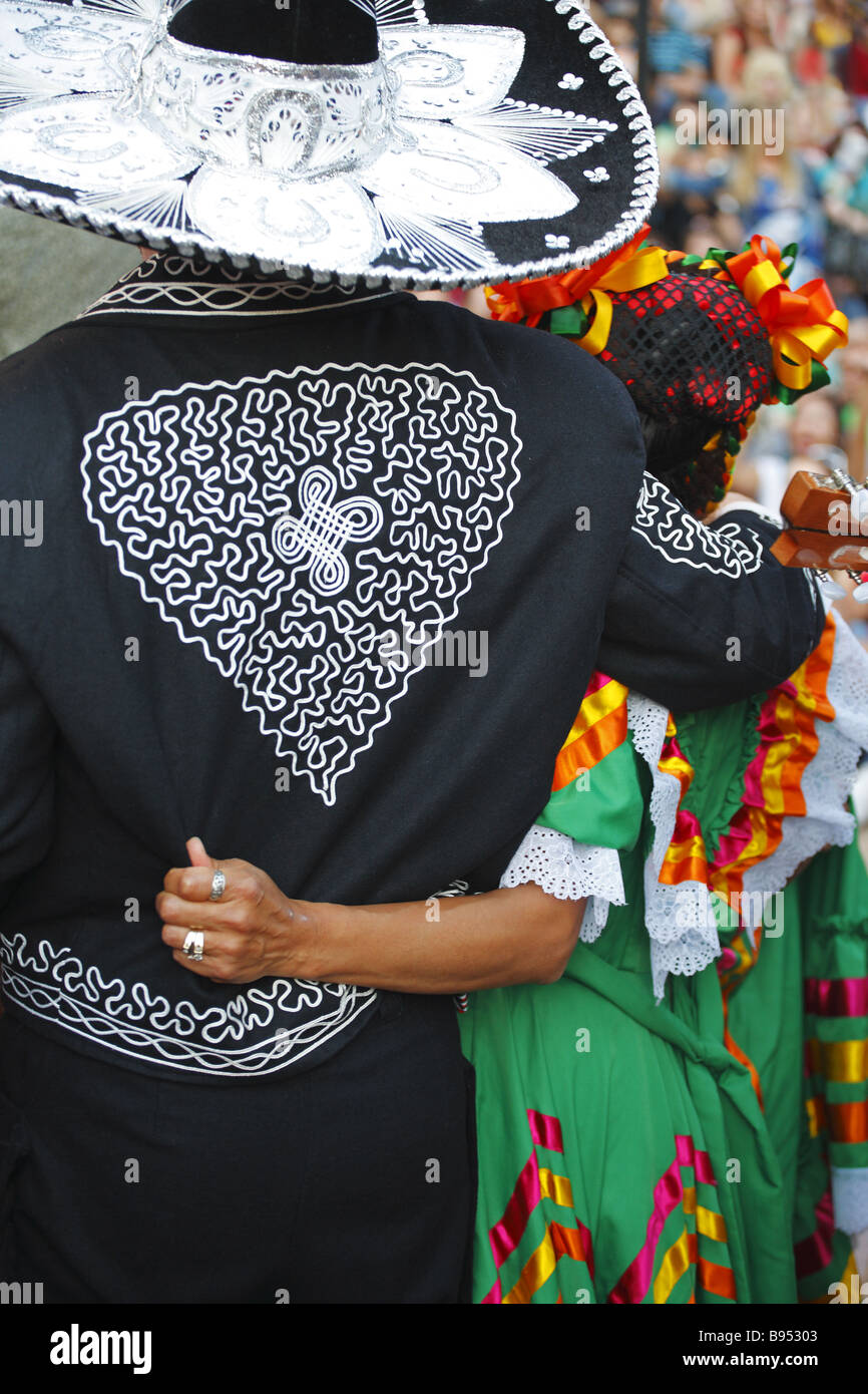 Mexican national costume hi-res stock photography and images - Alamy