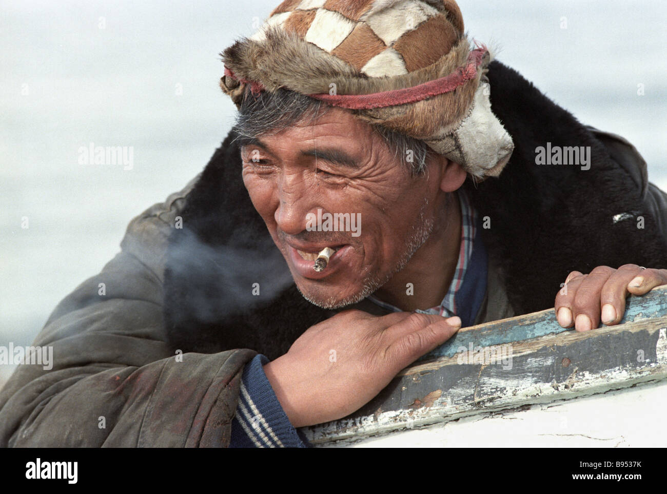 An experienced hunter from the Sireniki settlement Stock Photo - Alamy
