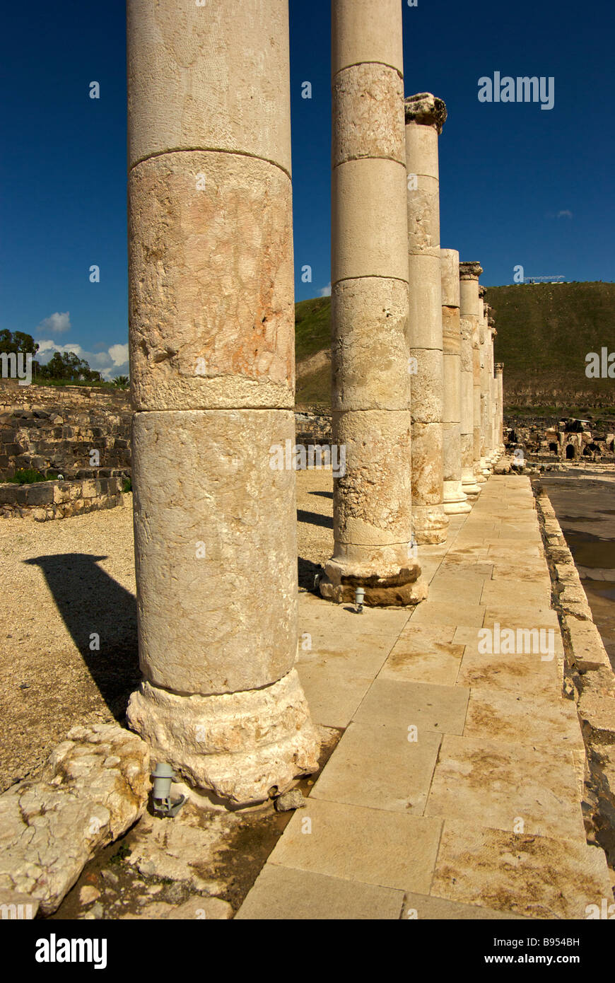 Column design hi-res stock photography and images - Alamy