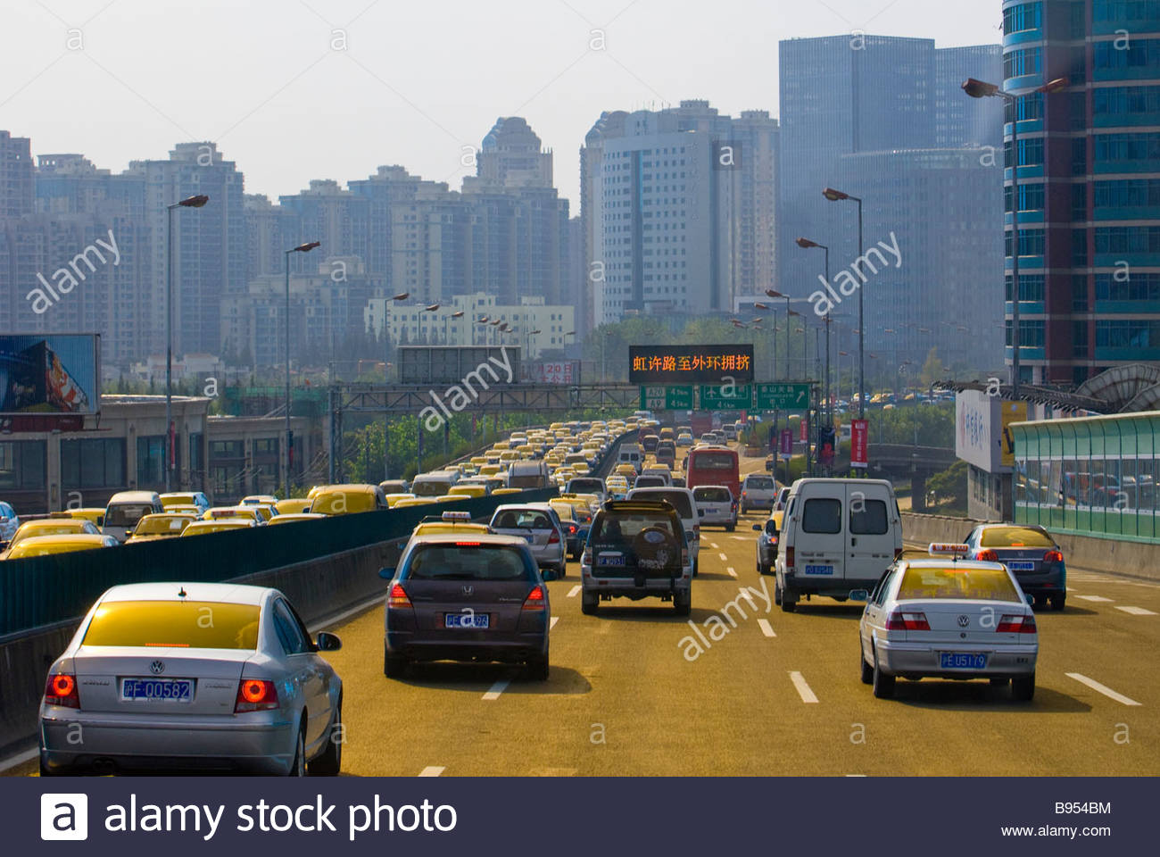 Traffic Congestion China Stock Photos & Traffic Congestion China Stock ...