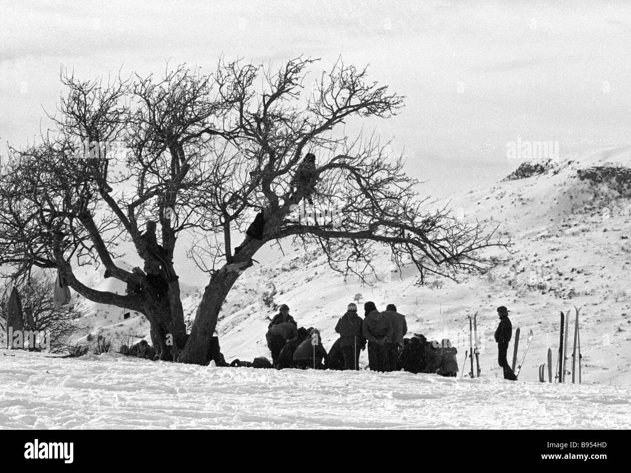 Tourists enjoying a landscape in the Gissar mountains Stock Photo - Alamy