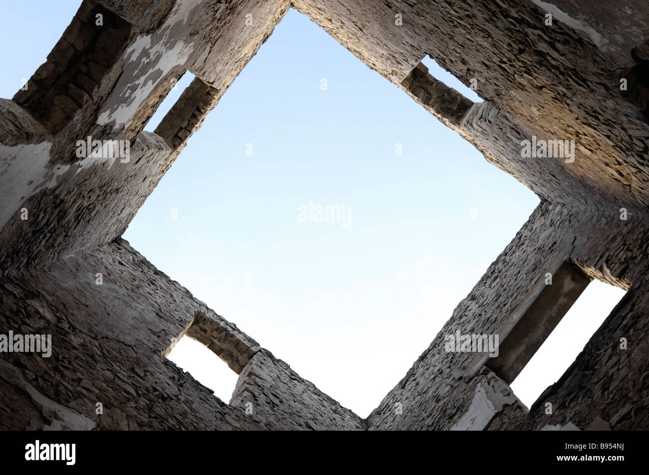 Building ruined hi-res stock photography and images - Alamy