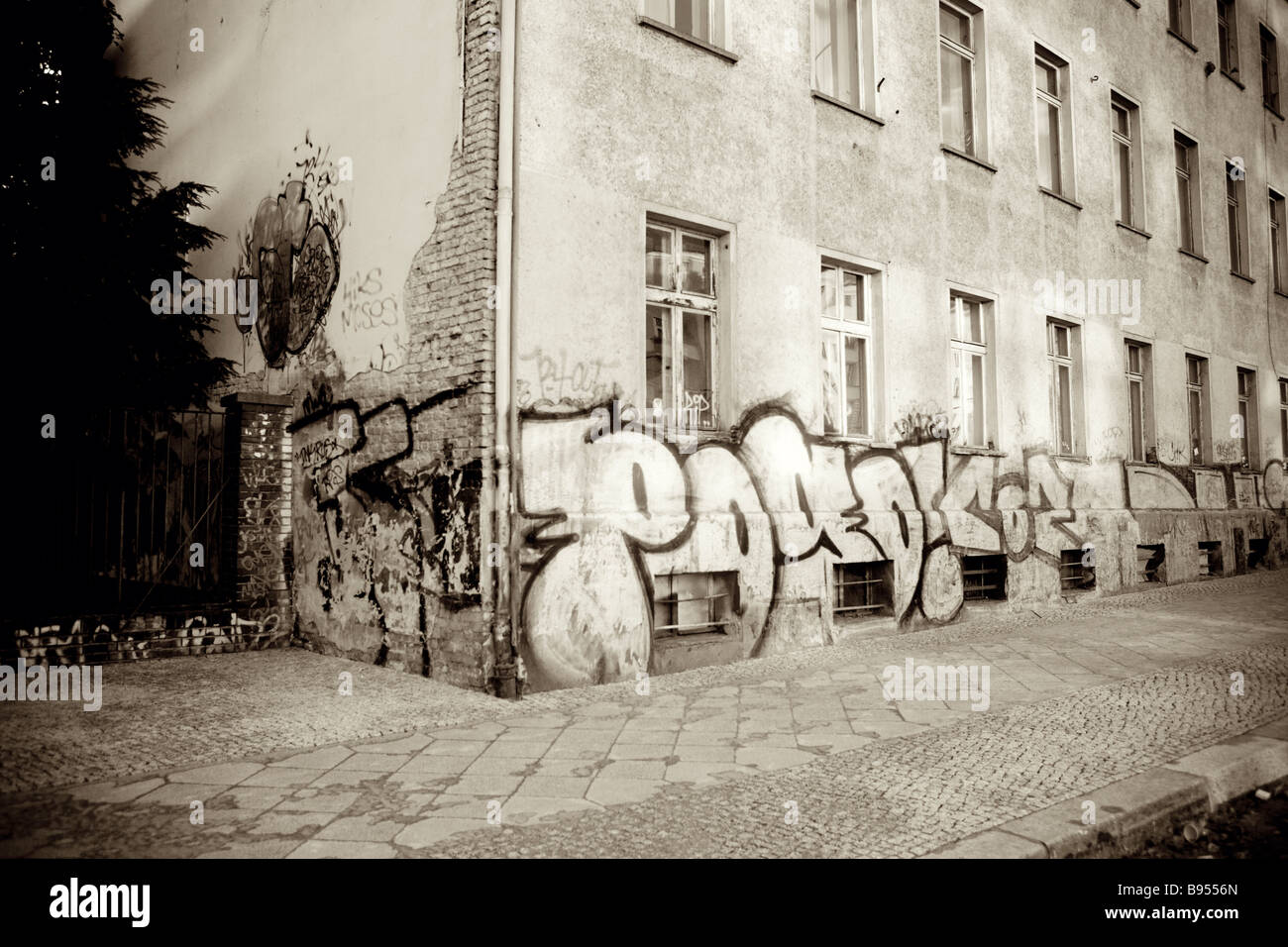 Etching art hi-res stock photography and images - Alamy