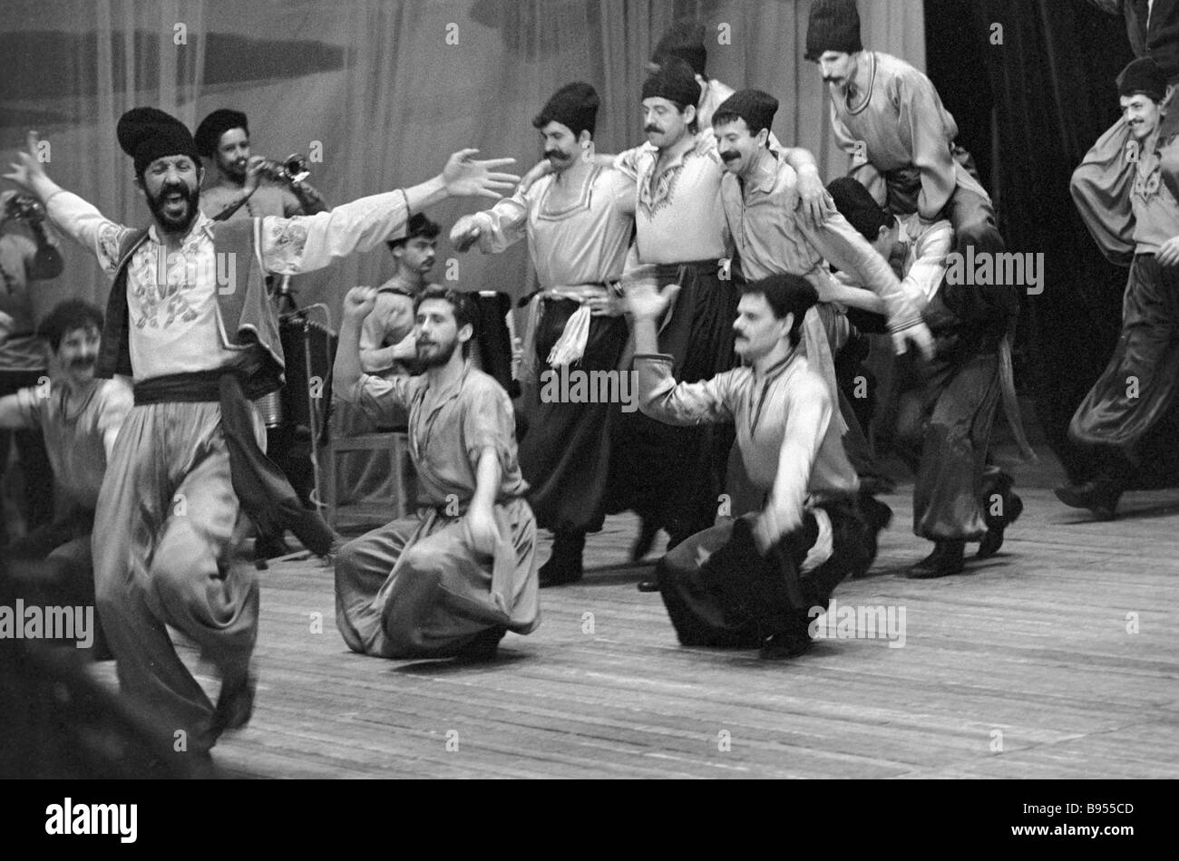 A group of the State Kuban Cossack choir does a Polzunets dance Stock ...