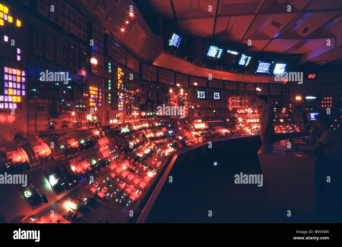 National grid control room hi-res stock photography and images - Alamy