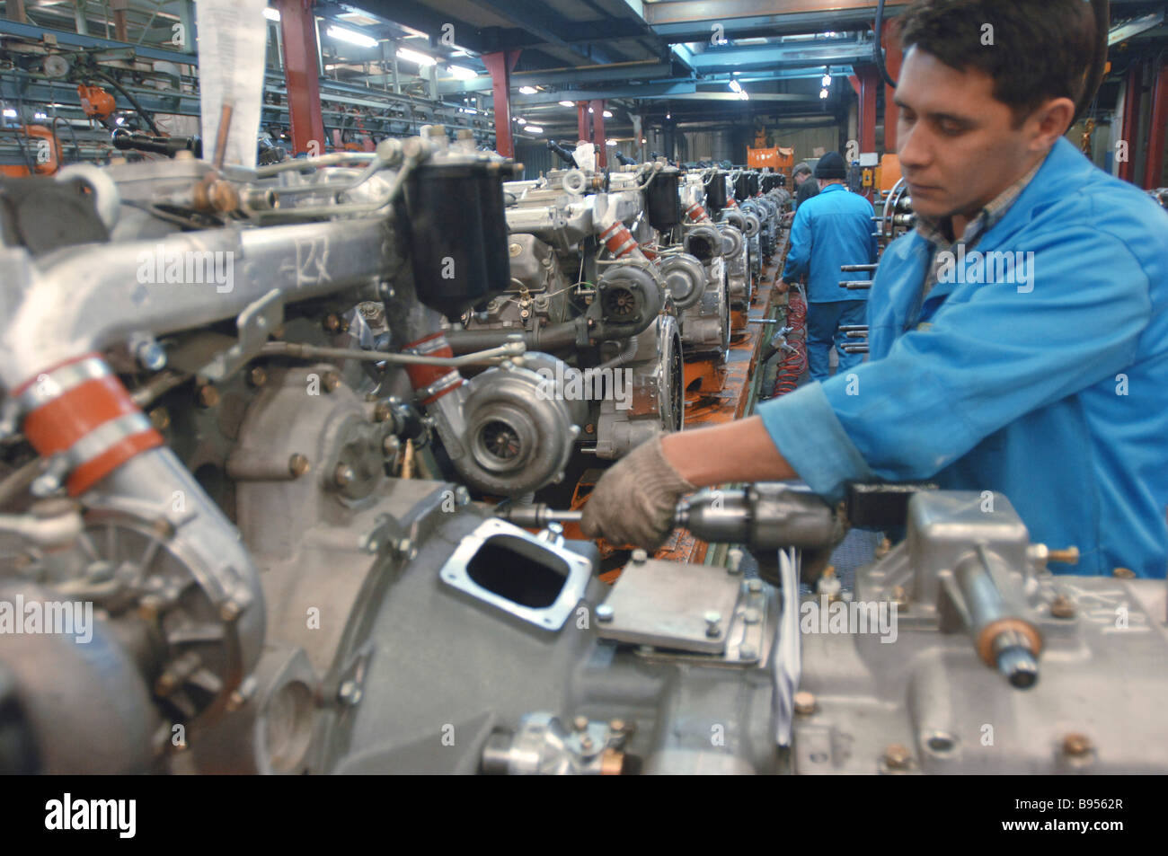 Jointing KAMAZ gear boxes to U S manufactured Kamenz engines at the ...