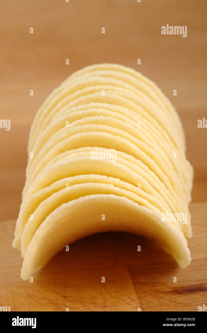 Pile of natural potato crisps Stock Photo - Alamy