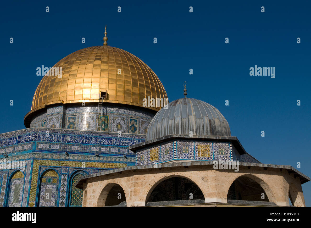 Dome of the chain in front of Dome of the Rock in the Temple Mount ...