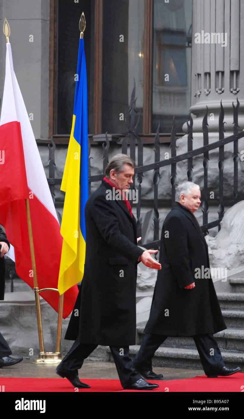 Polish President Lech Kaczynski right and Ukrainian President Viktor ...