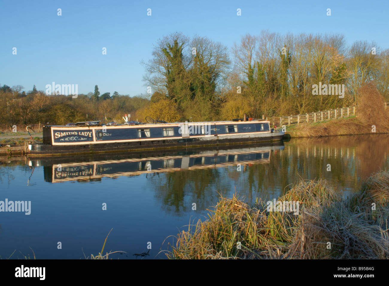 Lea river canal hi-res stock photography and images - Alamy