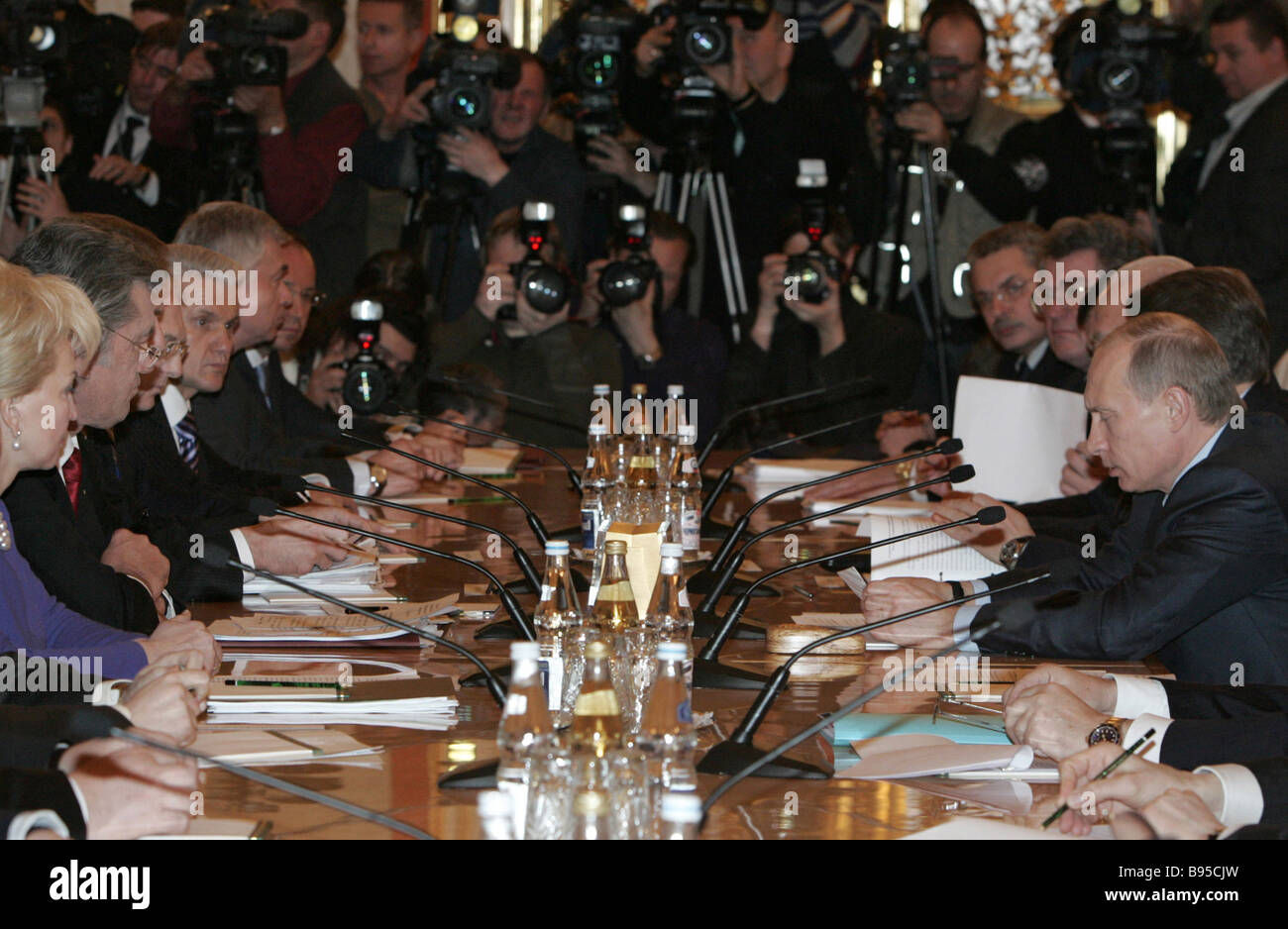 President Vladimir Putin right and Ukrainian President Viktor ...