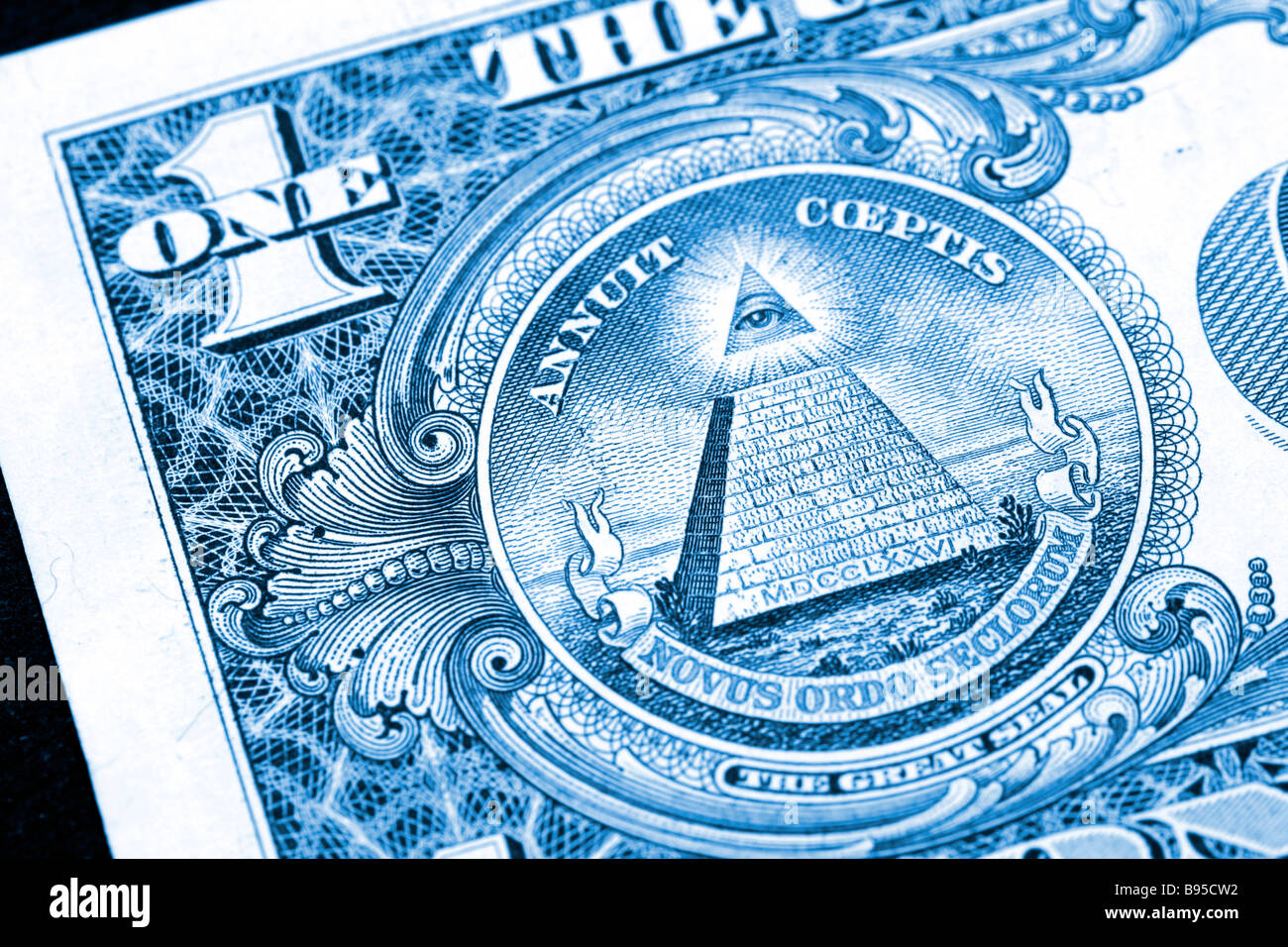 Dollar bill eye hi-res stock photography and images - Alamy