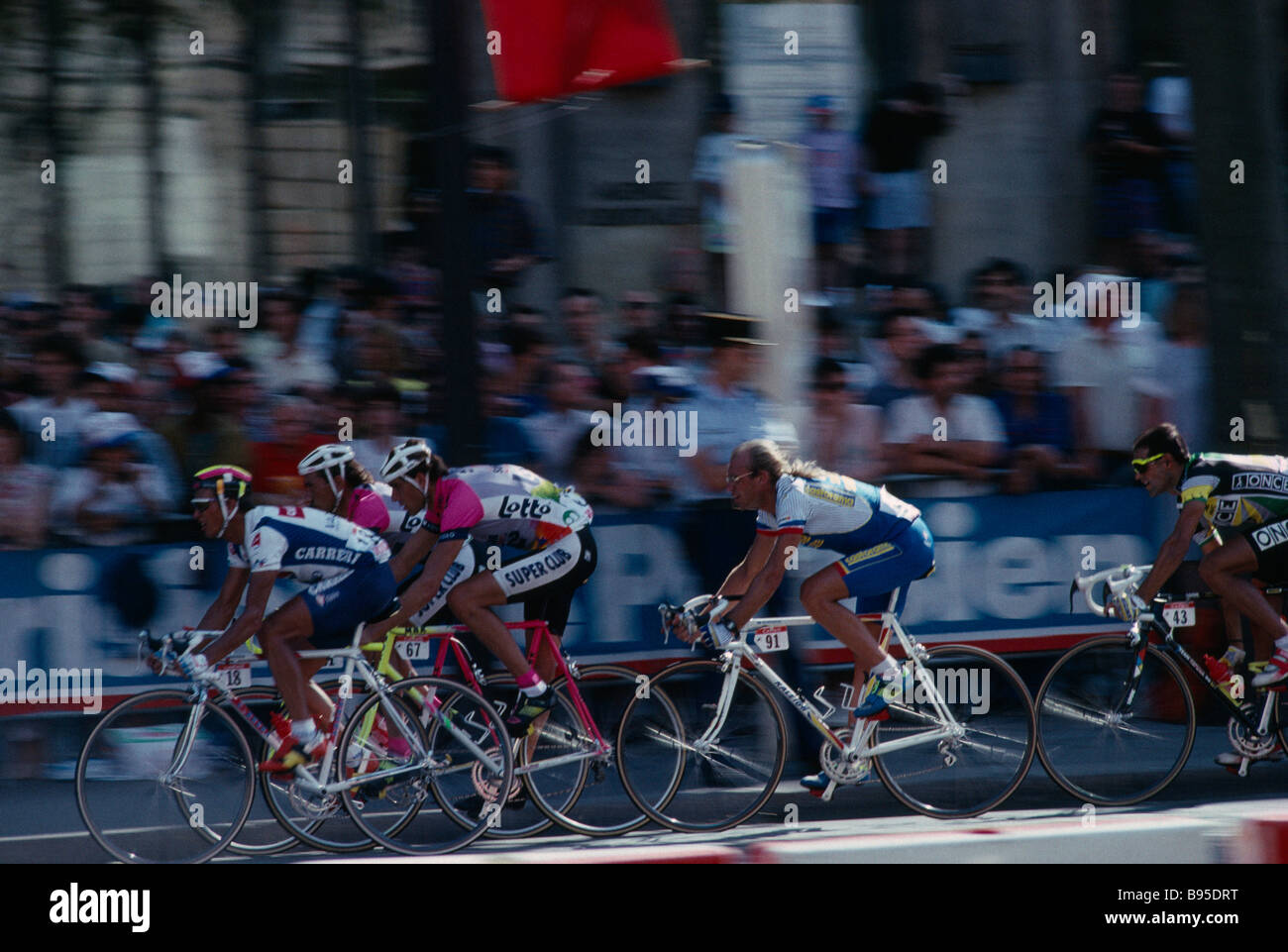 Cyclists racing hi-res stock photography and images - Alamy