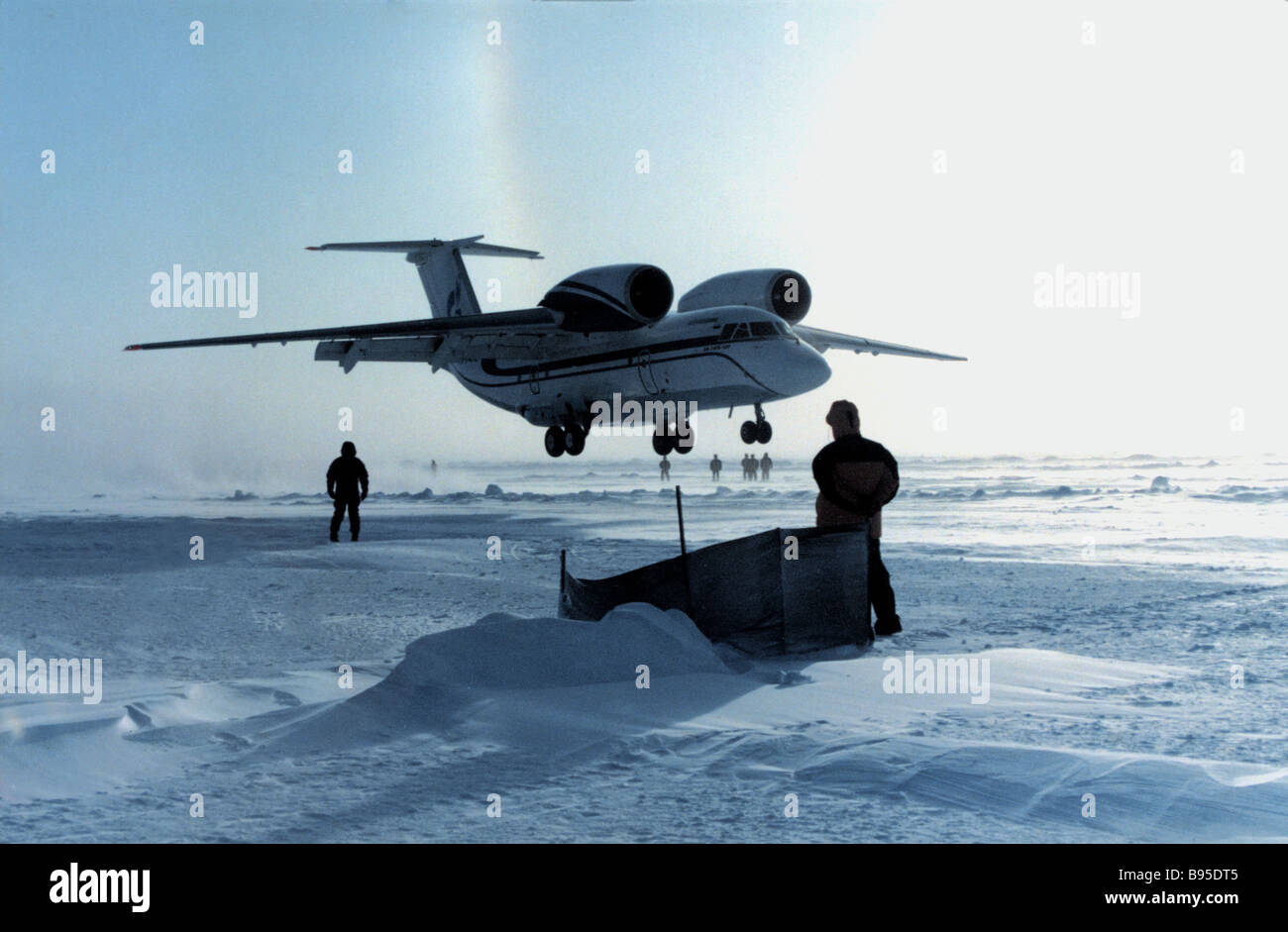 An expedition to the North Pole involving tourists An AN 74 aircraft ...