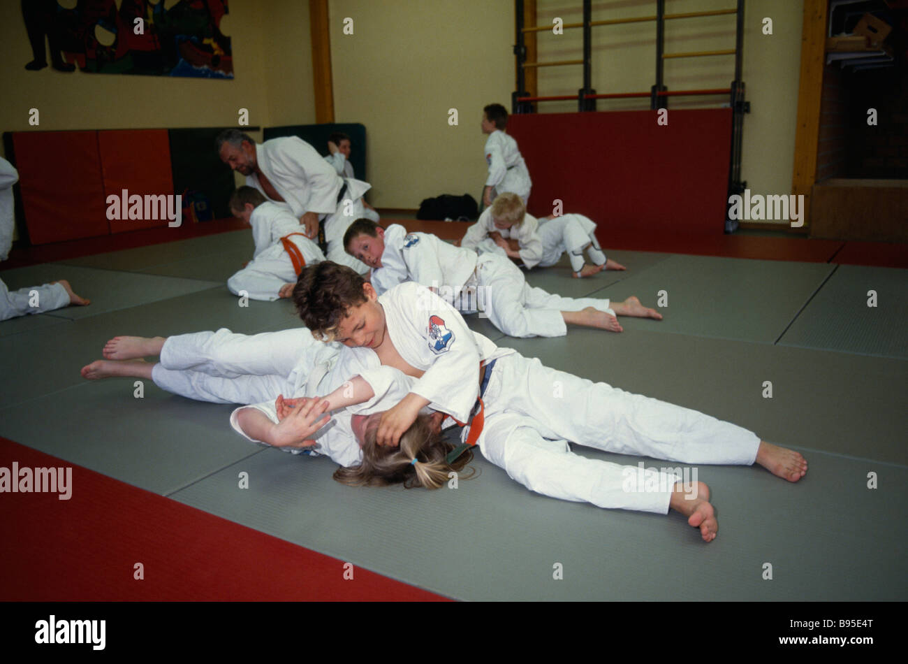 SPORT Martial Arts Judo Children in Judo class Stock Photo - Alamy