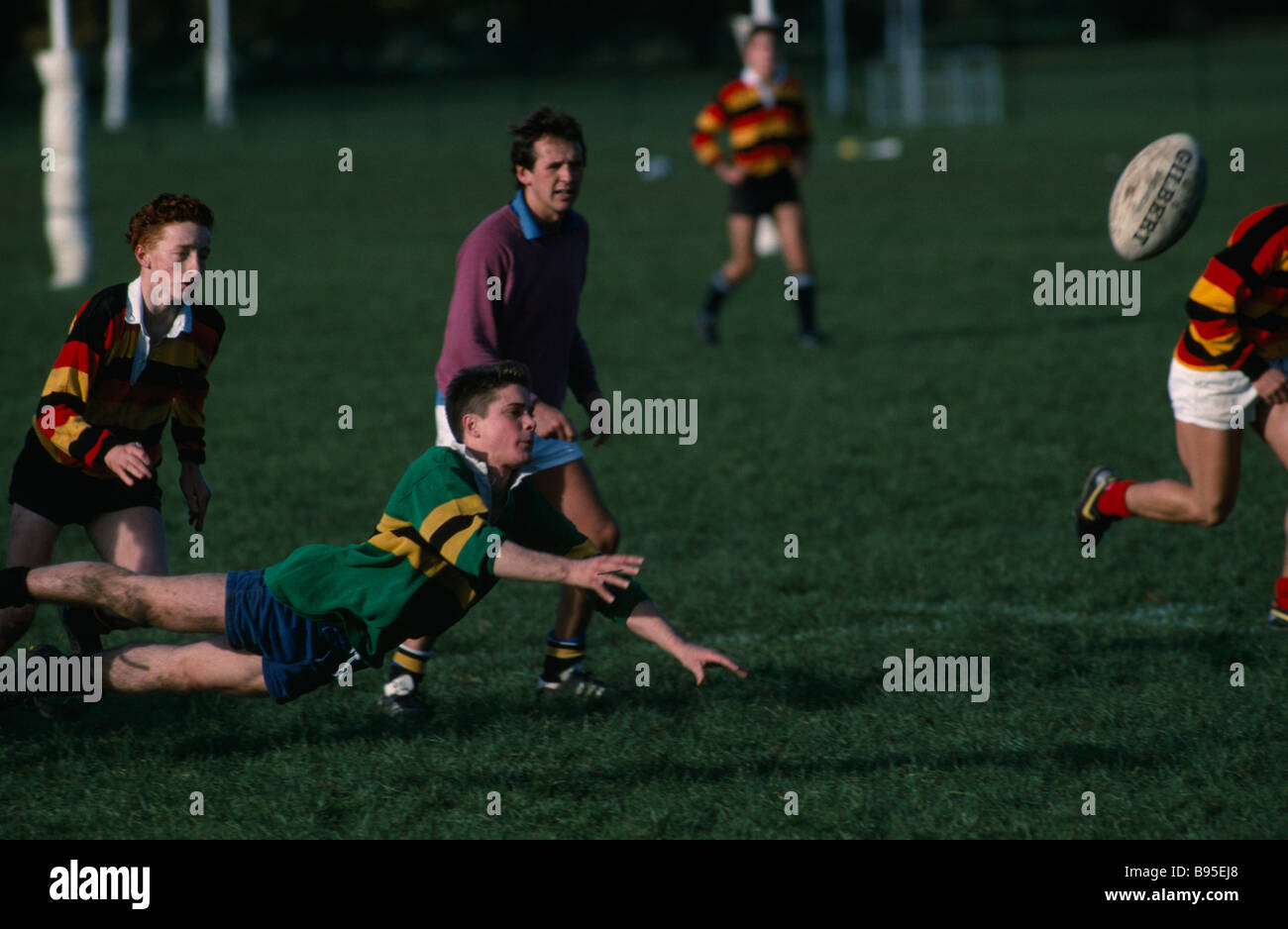 Children rugby junior hi-res stock photography and images - Alamy
