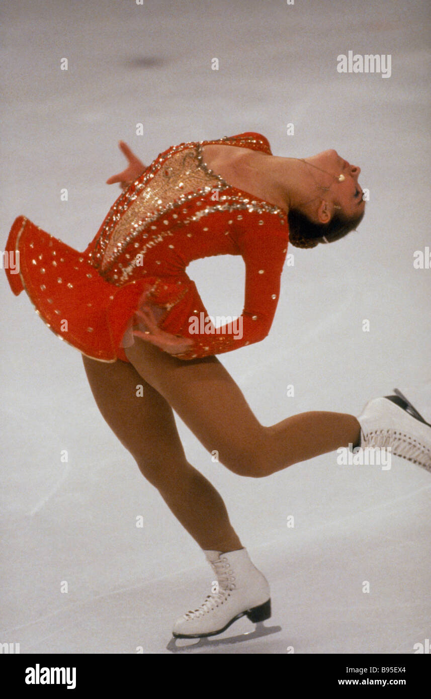 Arched back hi-res stock photography and images - Alamy