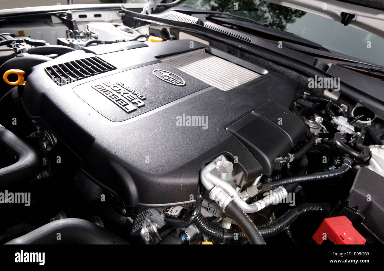 Lexus IS-F V8 engine Stock Photo - Alamy