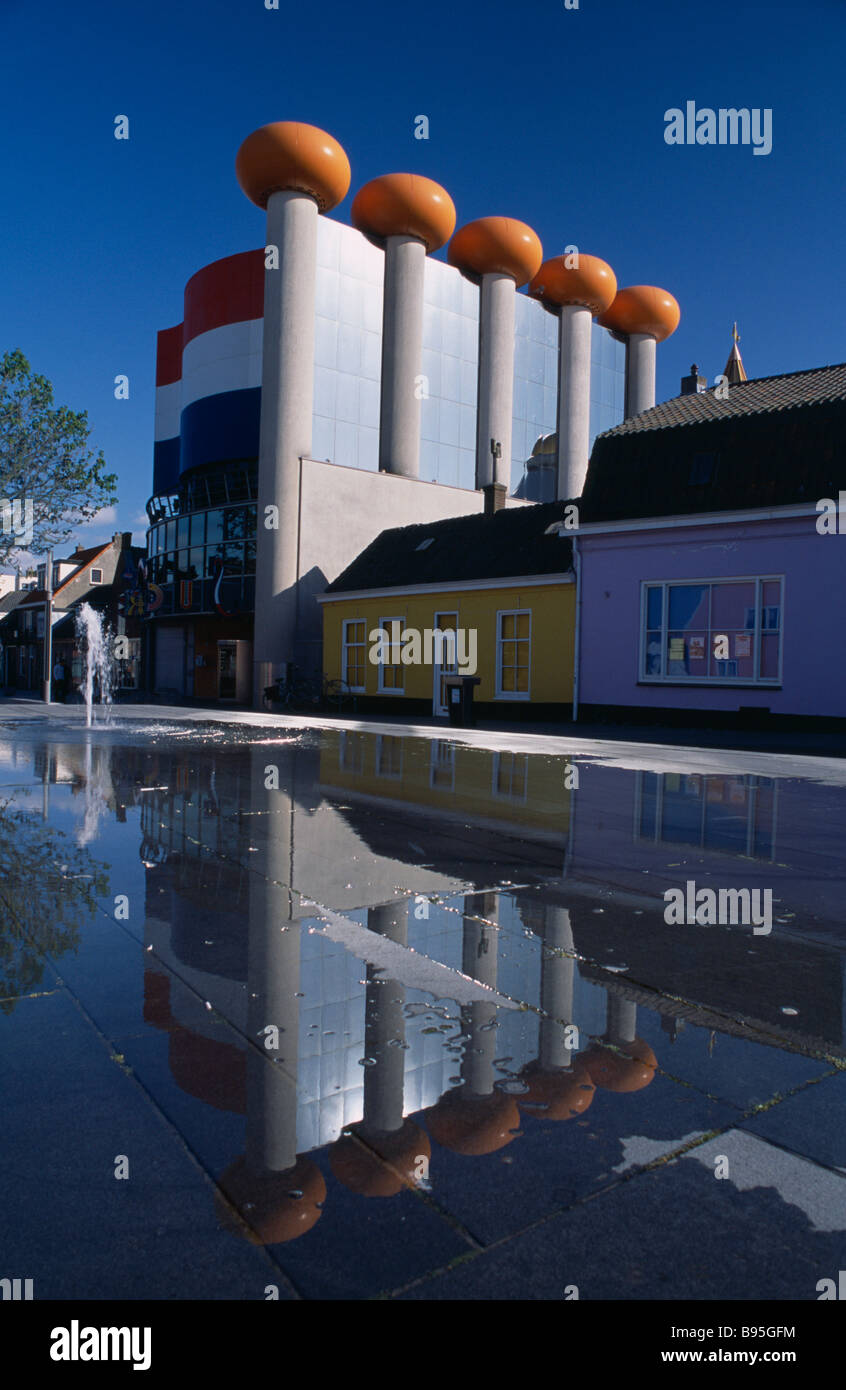 Circus building hi-res stock photography and images - Alamy