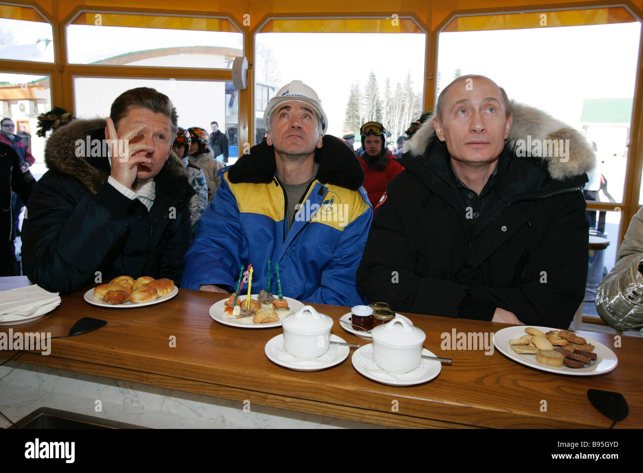 Left to right Russian President Vladimir Putin Vladimir Makarenkov ...