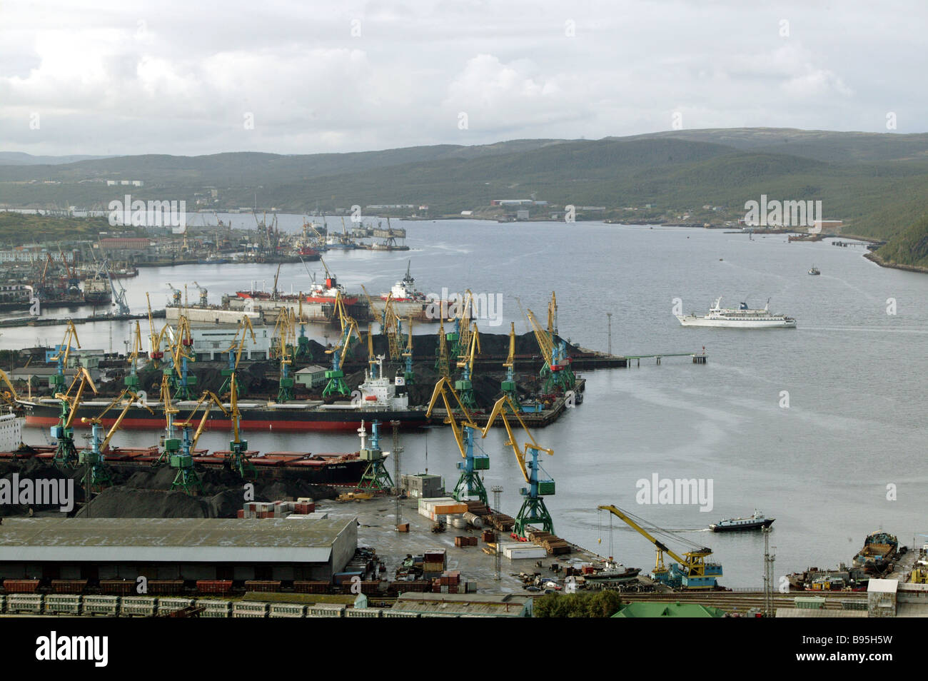 A sea port Stock Photo - Alamy