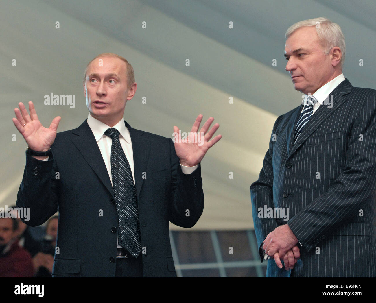 From left to right President Vladimir Putin and MMK CEO Viktor ...