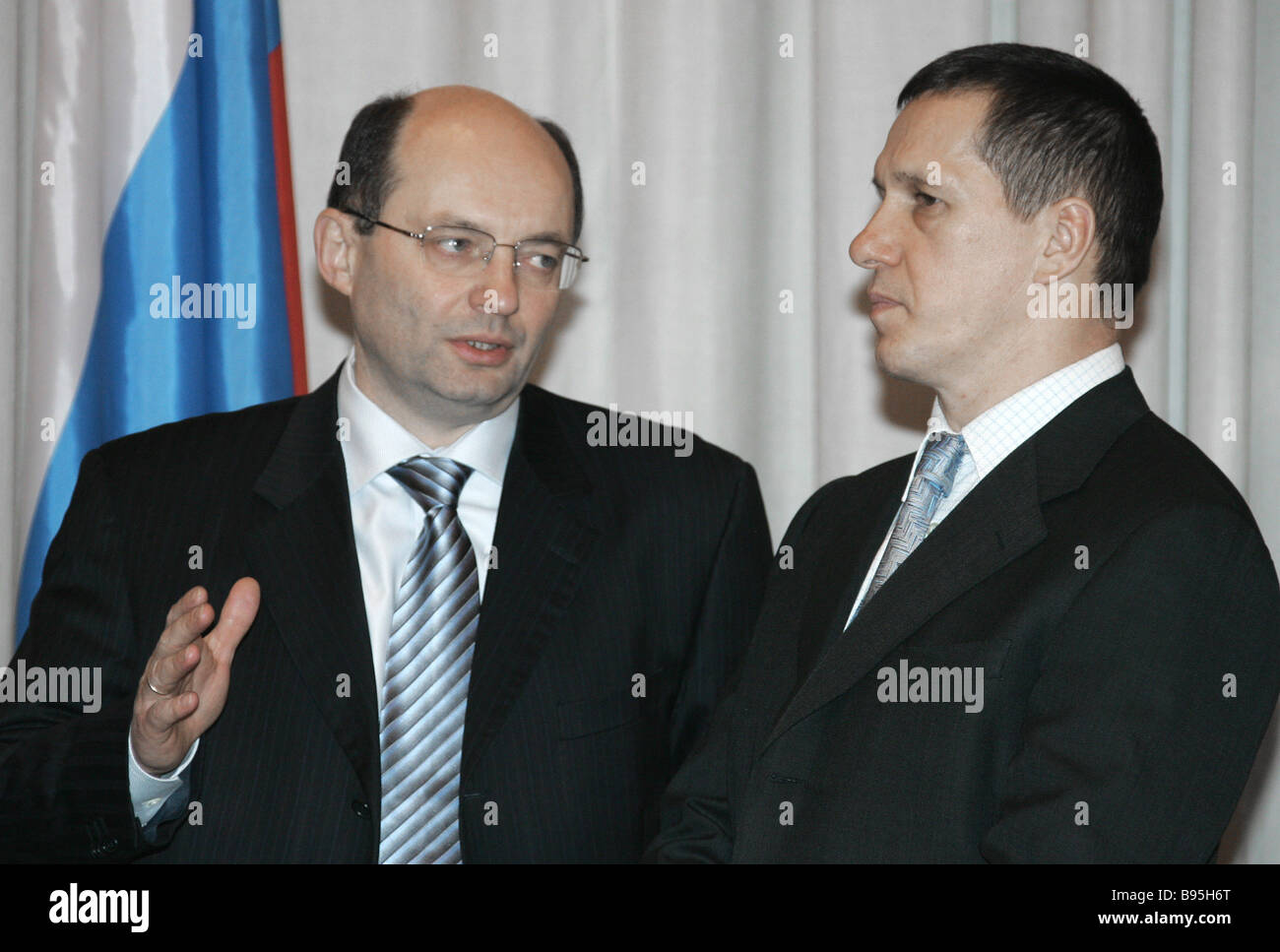 From left to right Deputy Transport Minister Alexander Misharin and ...