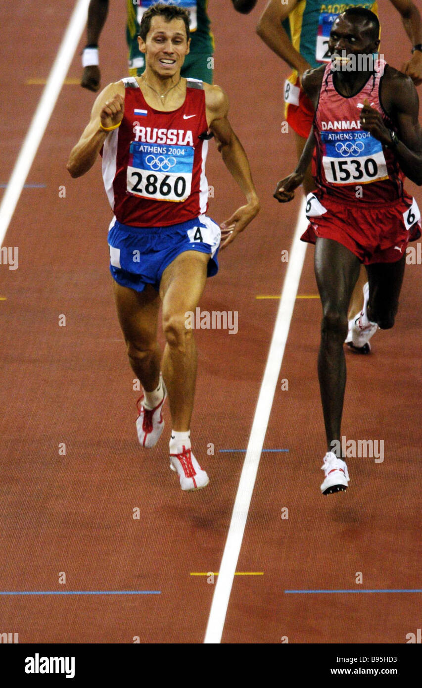 Russian athlete Yuri Borzakovsky gold winner of the 800 m race in the ...
