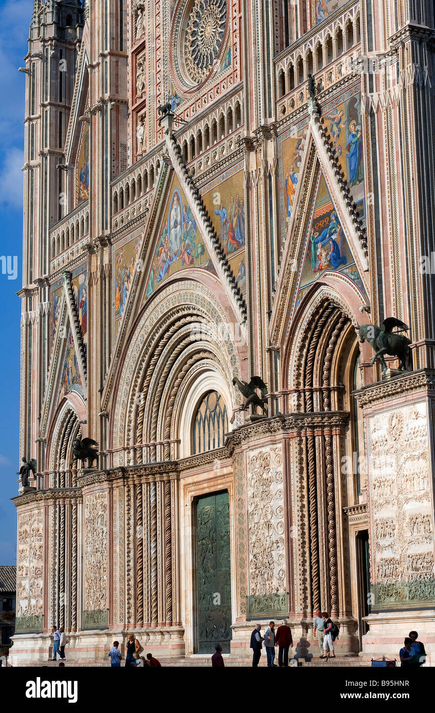 Italy, Umbria, Orvieto, the Duomo (cathedral), the western facade Stock ...