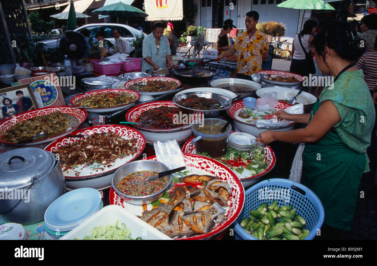 THAILAND South Bangkok Thanon Maharat beside The Imperial Palace with ...