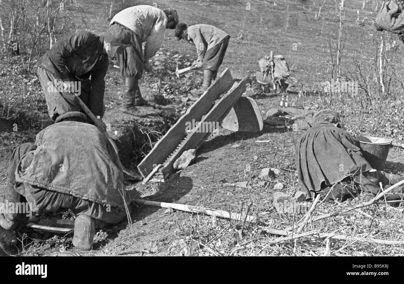 Gold Washing High Resolution Stock Photography and Images - Alamy