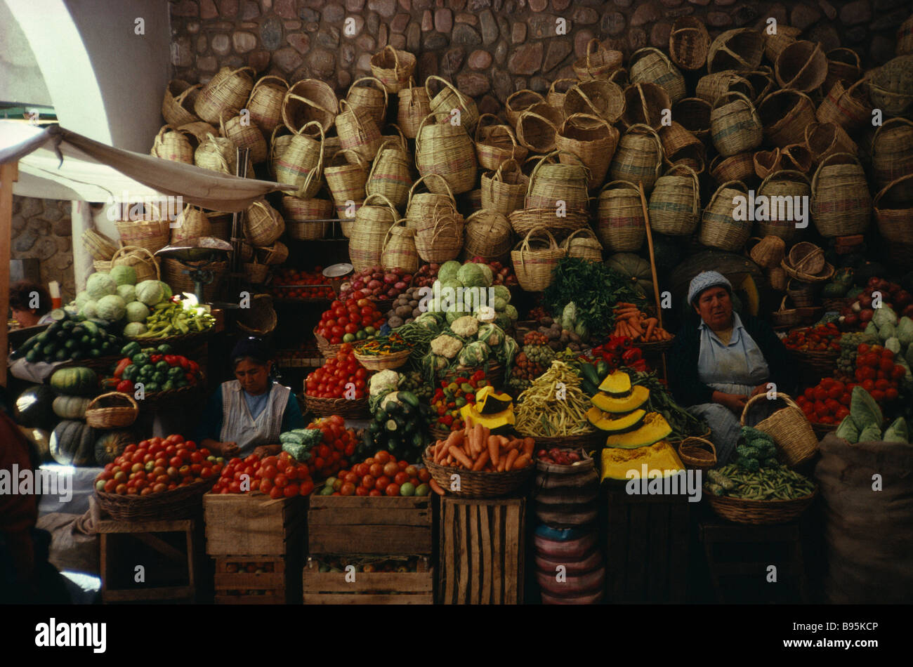 Bolivian crafts hi-res stock photography and images - Alamy