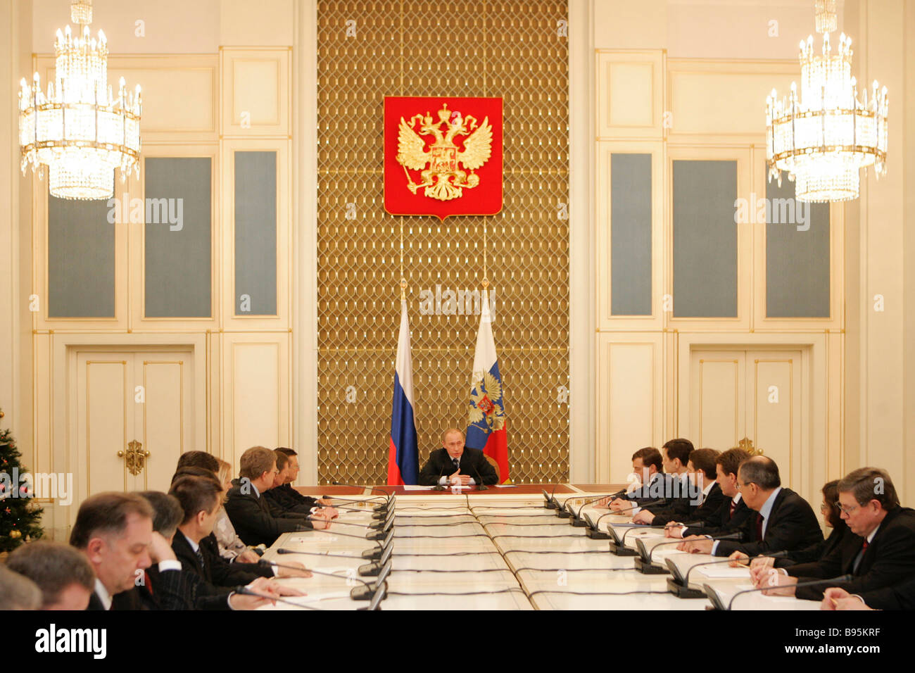 President Vladimir Putin meeting with Cabinet members at the Government ...