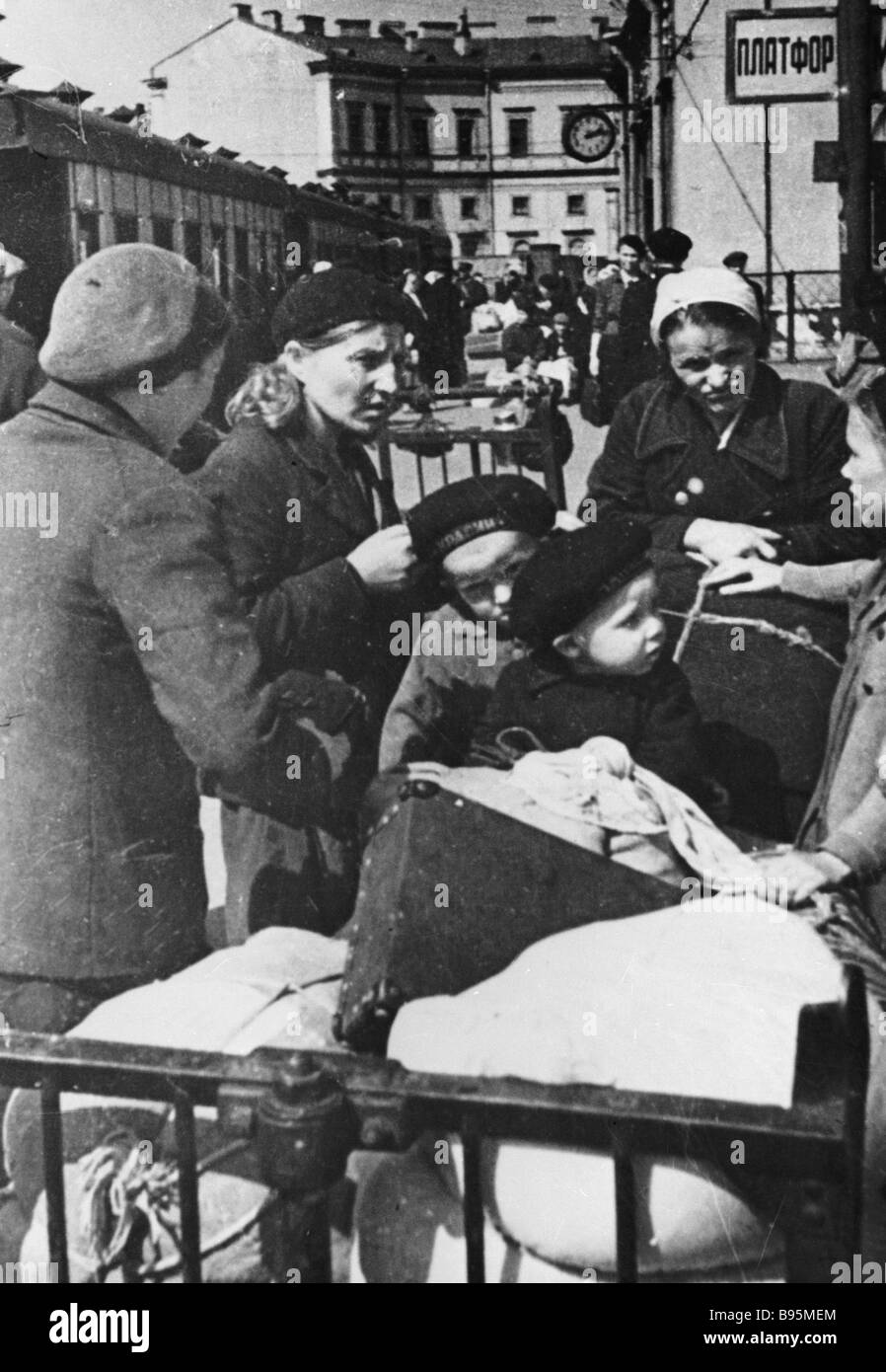 Evacuation Of Children Stock Photos & Evacuation Of Children Stock ...