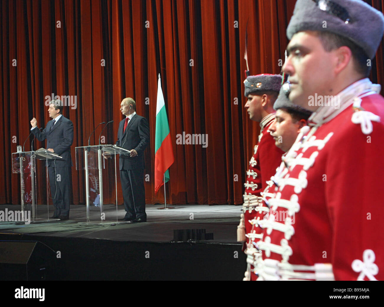 Left to right Bulgarian President Georgi Parvanov and Russian President ...